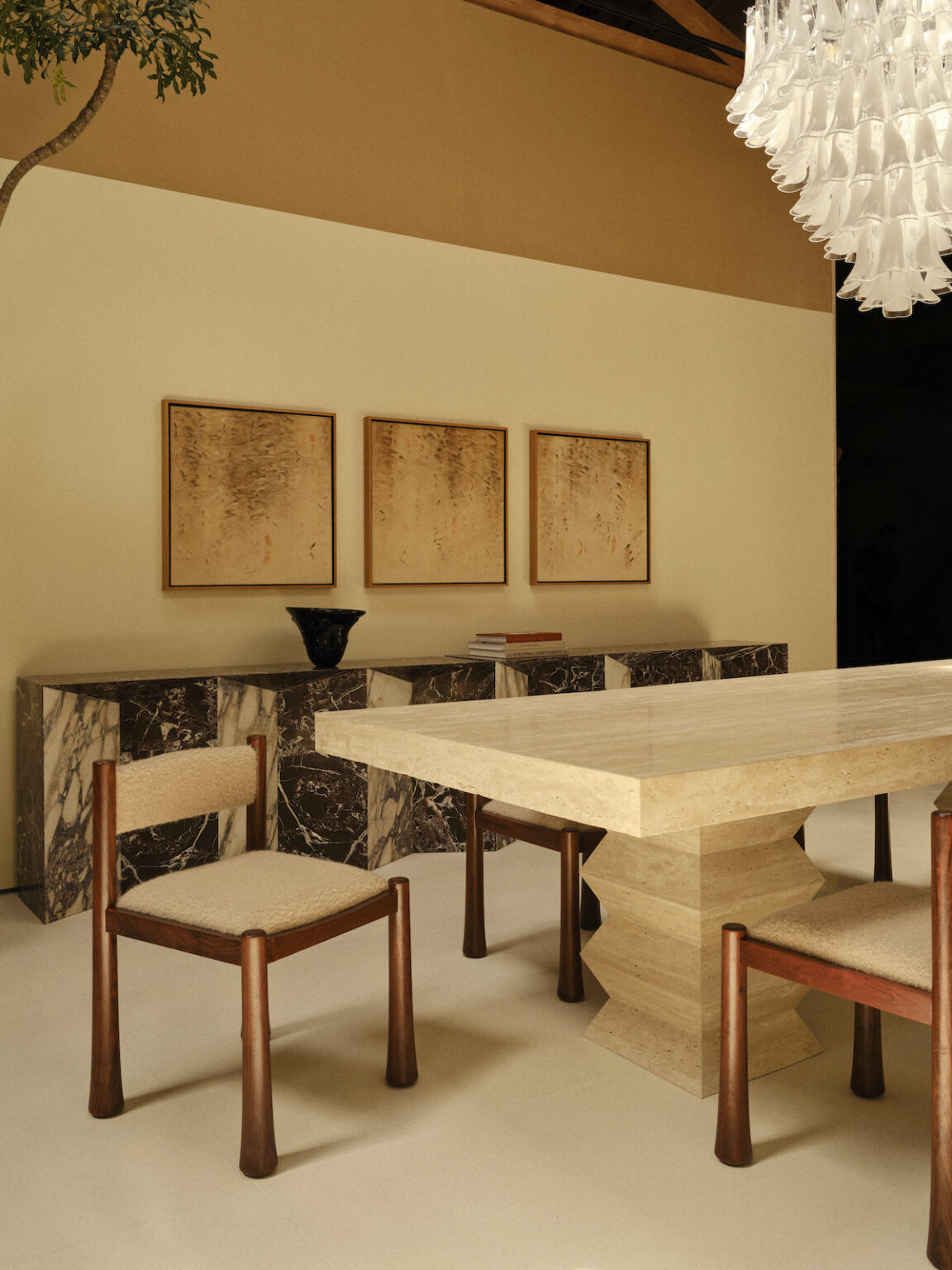 Form (LA)'s new New Los Angeles Showroom - vosgesparis